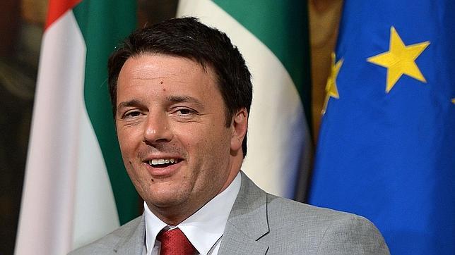 Renzi encuentra en el suelo 20 euros e ironiza: «Para que luego digan ...