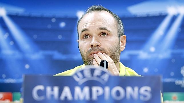 Iniesta firma el empate ante el Manchester City
