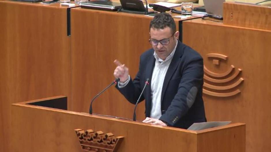 PP y PSOE se enfrentan por los PGE