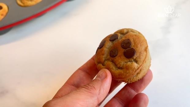 Receta fácil y rápida para preparar muffins caseros con pepitas de ...