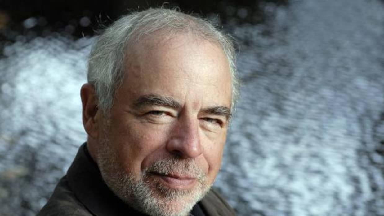 «Trayectoria», con Richard Russo al volante entre curvas peligrosas