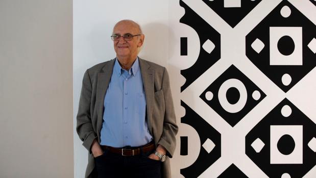 Petros Márkaris: «Las redes sociales han rebajado el discurso político ...