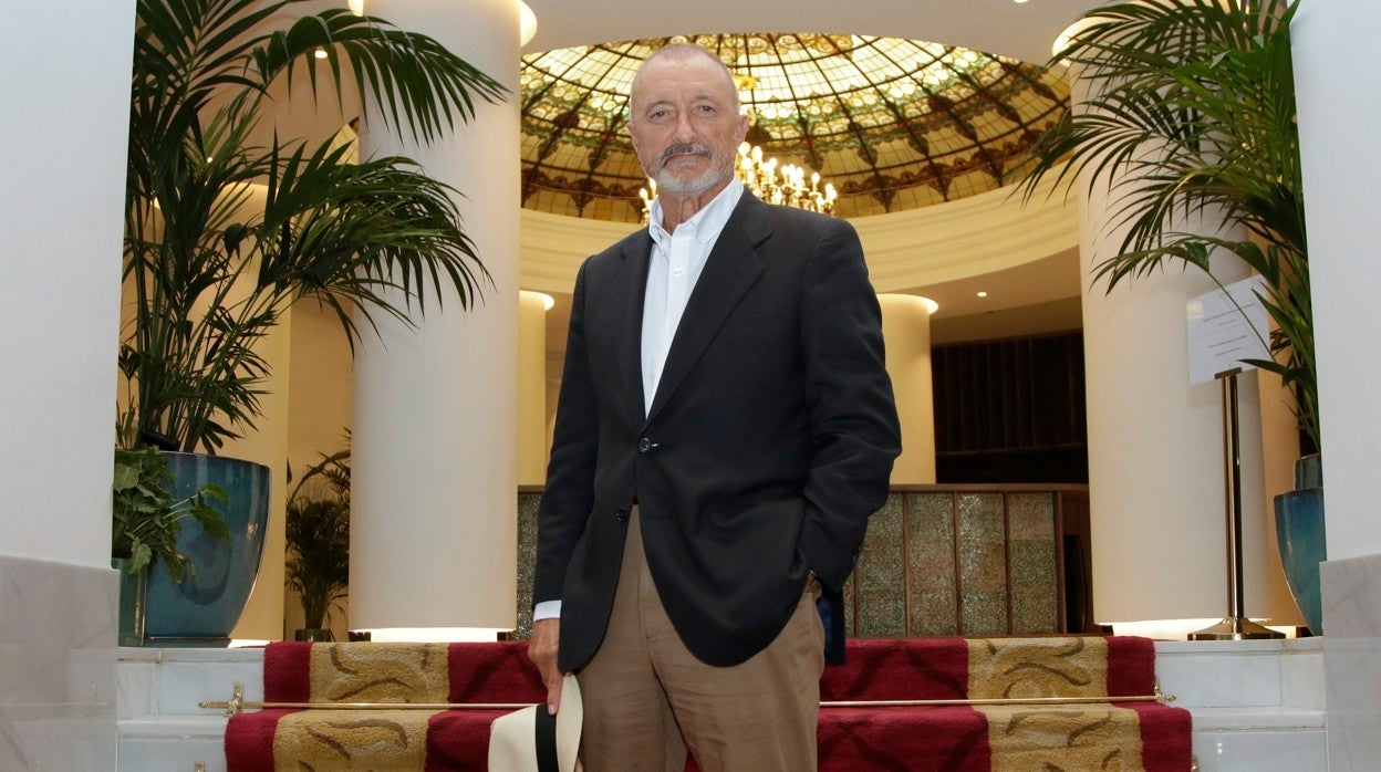 Pérez-Reverte se adentra en la Revolución mexicana en su próxima novela