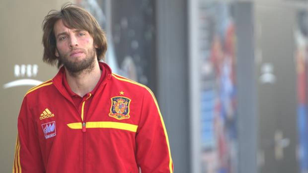 Michu anuncia su retirada «con mucho dolor»