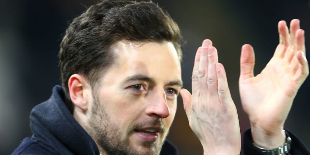 Ryan Mason, de estar al borde de la muerte a ser el entrenador más ...