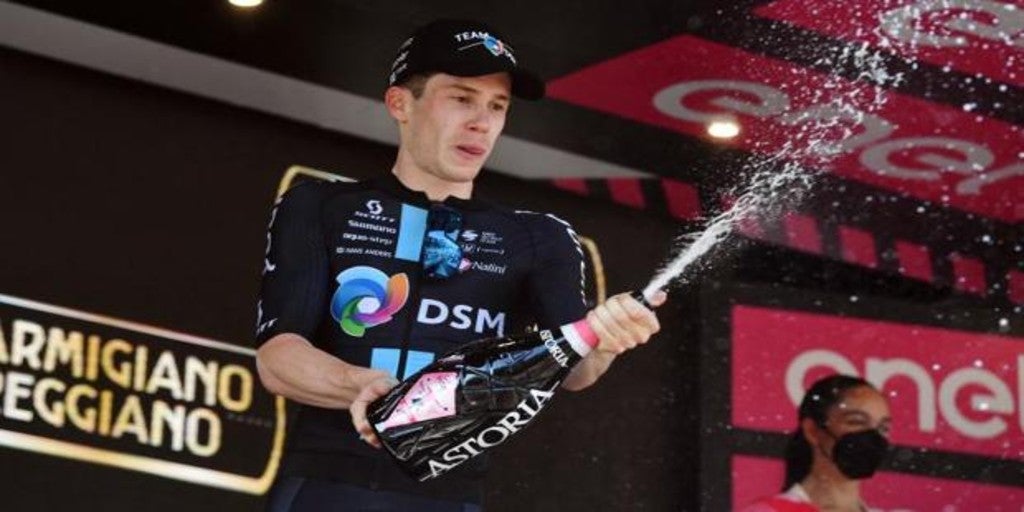 Italia celebra su primer triunfo con Dainese