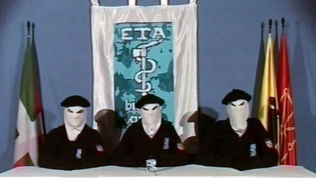 ETA reconoce el daño causado y pide un tardío perdón por sus crímenes