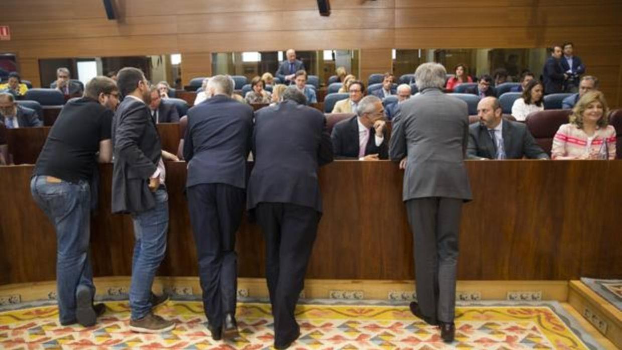 Las anécdotas de la investidura: las pastillas de Matrix y la apuesta ...