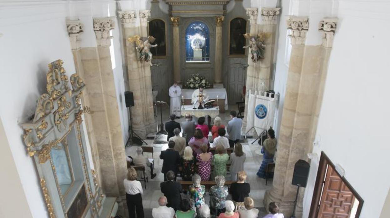 Uno de cada cuatro españoles no es religioso