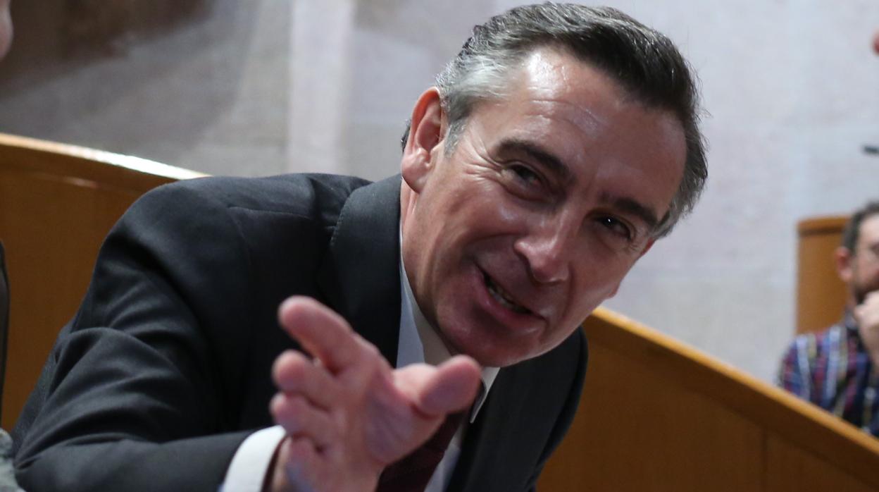 Beamonte (PP) acusa al presidente Lambán de sectario, prepotente y ...