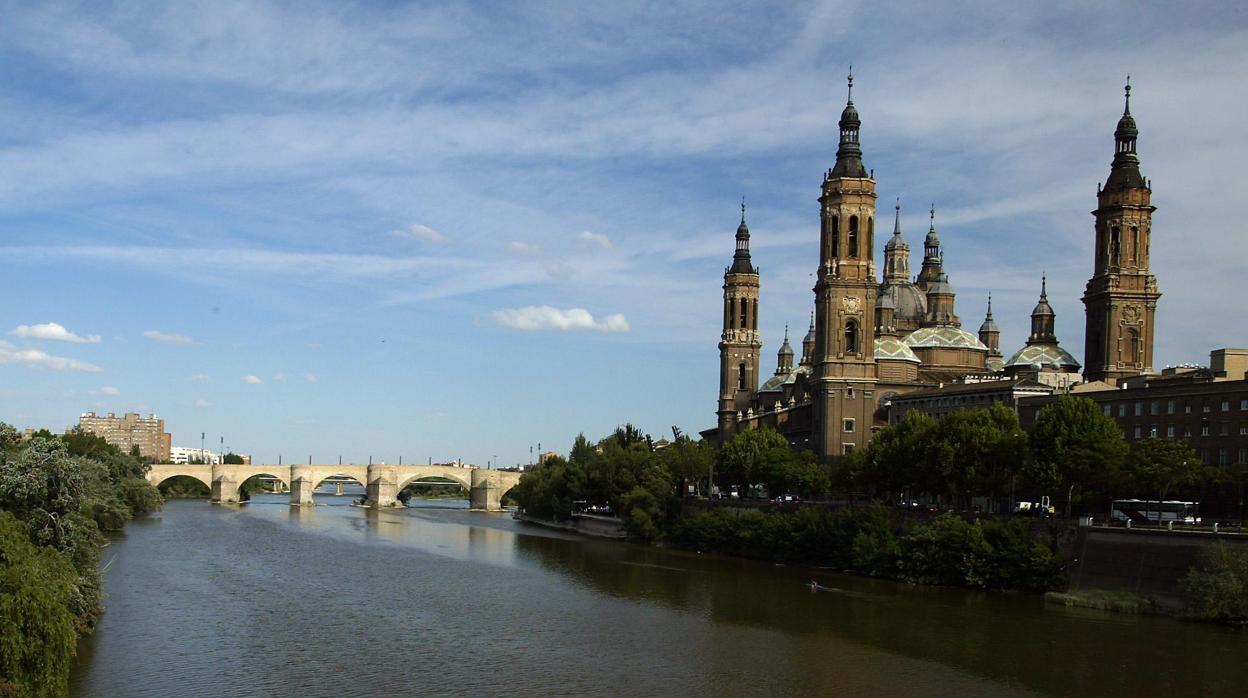 Aparece el cadáver de un joven flotando en el Ebro en Zaragoza, junto ...
