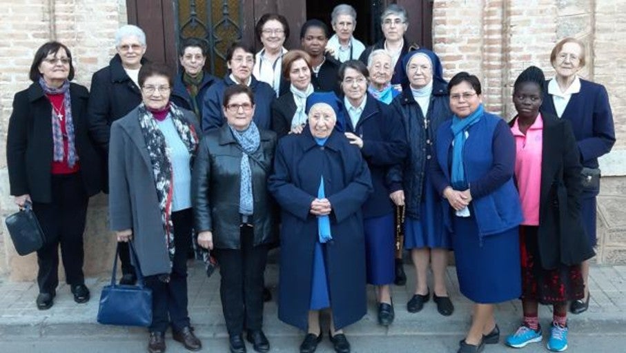 Las «monjas azules» dejan Consuegra