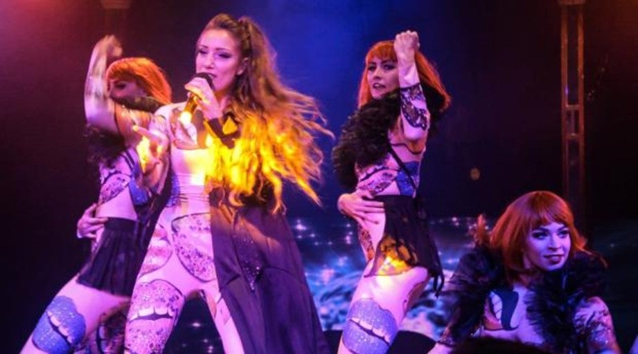 «La Bouche» prolonga las sesiones de su espectáculo hasta el 17 de ...