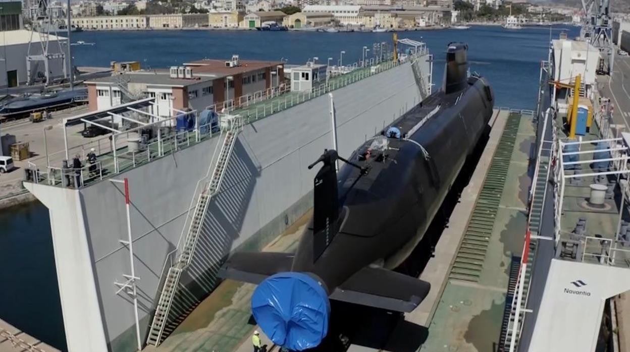 Navantia prepara el submarino S81 para ponerlo a flote