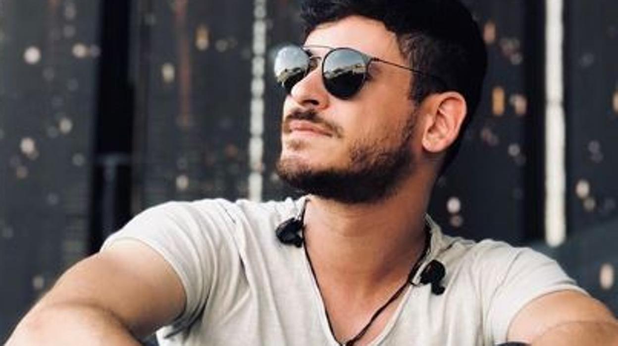 Cepeda enloquece a sus fans con imágenes de cuando era pequeño