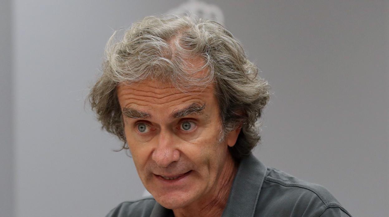 Fernando Simón se corta la melena y sorprende con su nuevo cambio de imagen