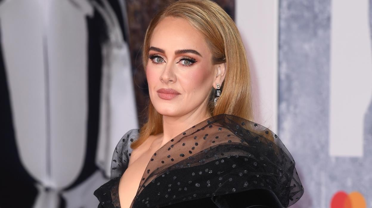 Adele arrasa en los Brit Awards como una auténtica diva de Hollywood