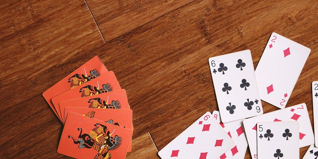 Los juegos de cartas más divertidos para todas las edades