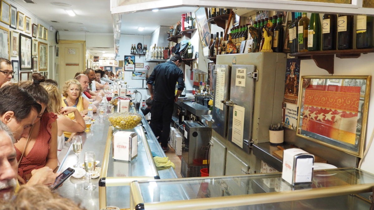 Todo sobre... Pimpi Florida, el bar más incómodo y querido de Málaga