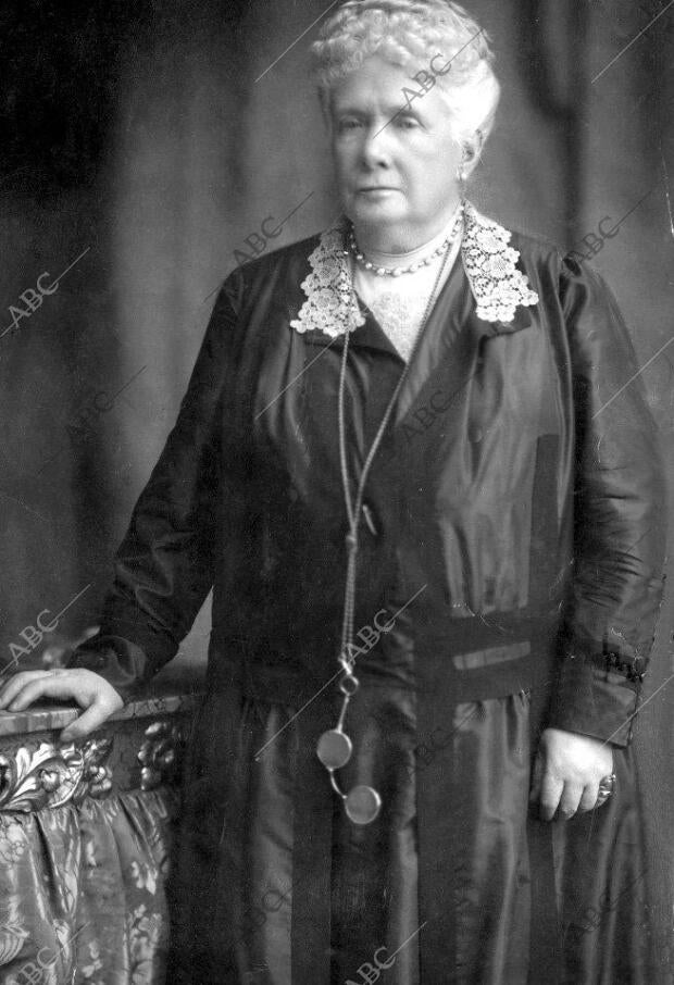 La Infanta doña Isabel en el círculo de Bellas Artes - Archivo ABC