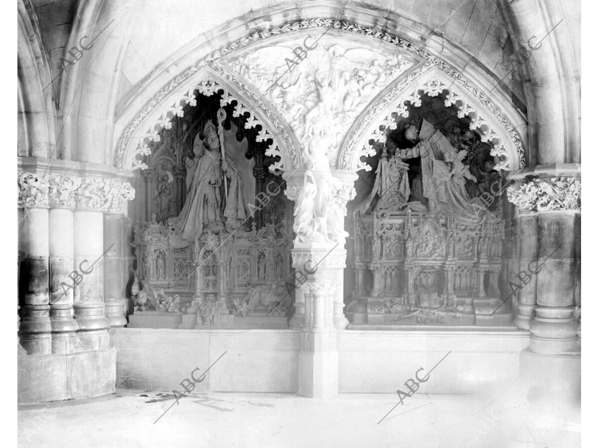 Detalle de los Sepulcros Existentes en la Cripta, recientemente ...