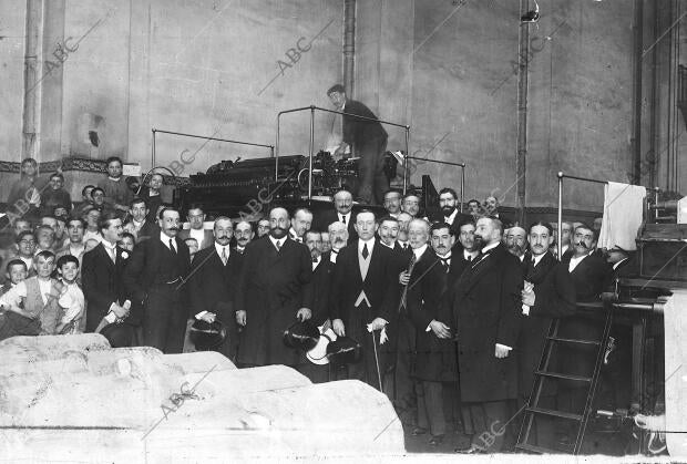 El inventor Guillermo Marconi visitando los talleres de ABC - Archivo ABC