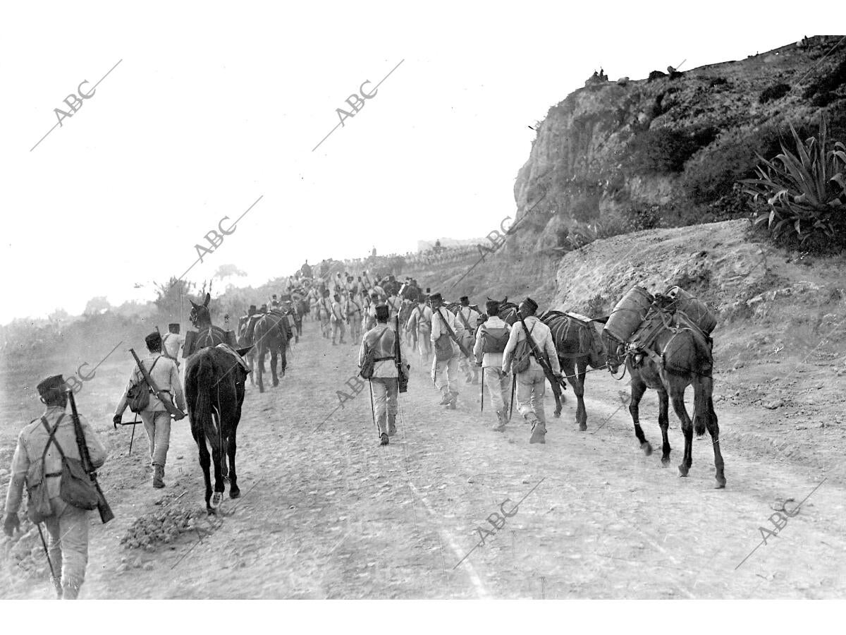 Los Batallones de Arapiles y Wad-ras Dirigiéndose A la posición ...