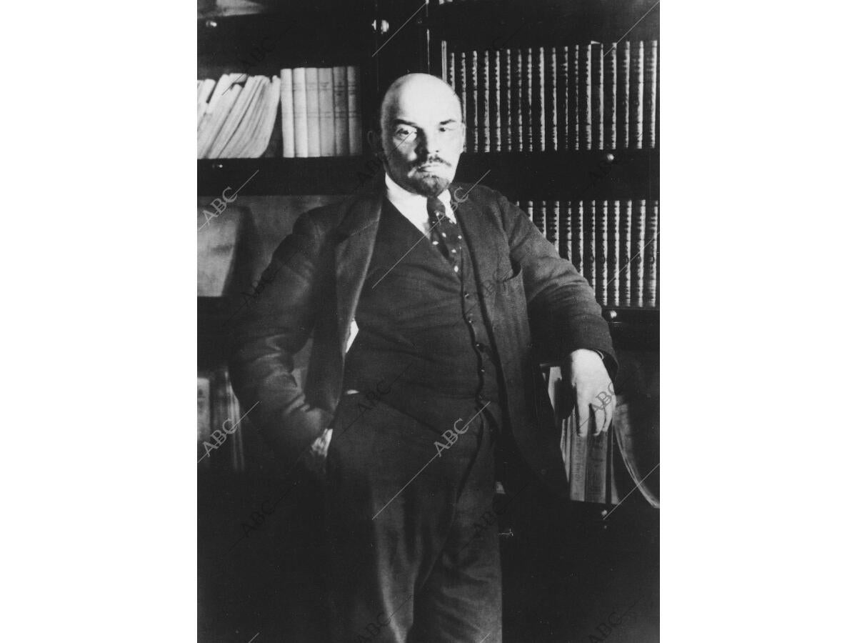 Lenin, 1918. Coleccion Fotografica Sovietica - Archivo ABC