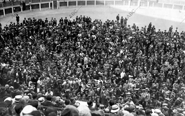 El público en el mitin de las Izquierdas celebrado recientemente ...