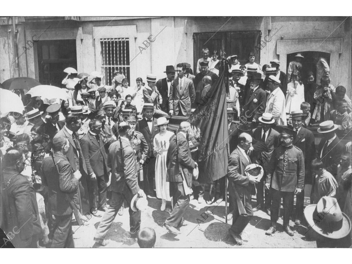 Jura de la bandera de los Individuos del somatén de Ripollet, con ...