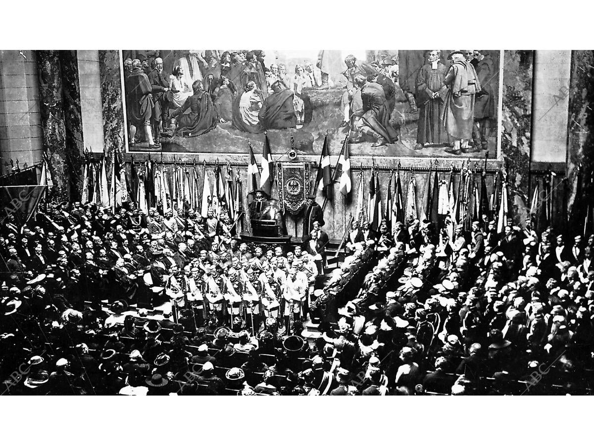 El cincuentenario de la fundación del imperio Aleman - Archivo ABC