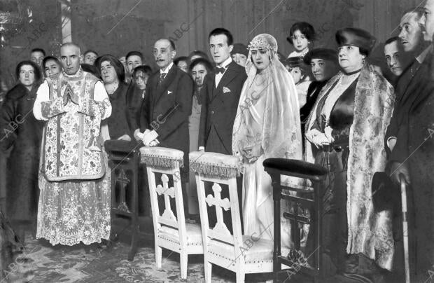 La Bella actriz María ladrón de Guevara y el actor Rafael Rivelles, en ...