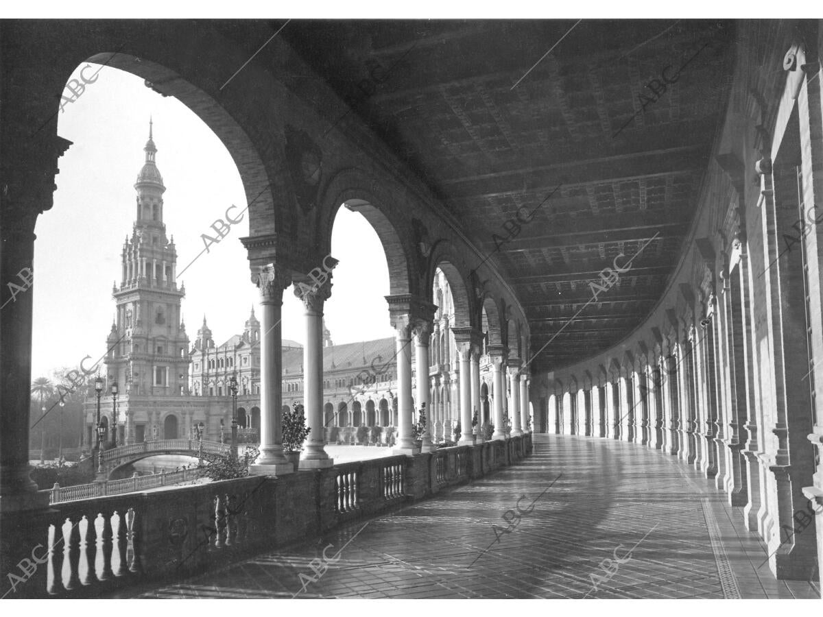 La plaza de España durante la exposición Iberoamericana de 1929 de ... La plaza de España durante la exposición Iberoamericana de 1929 de ...