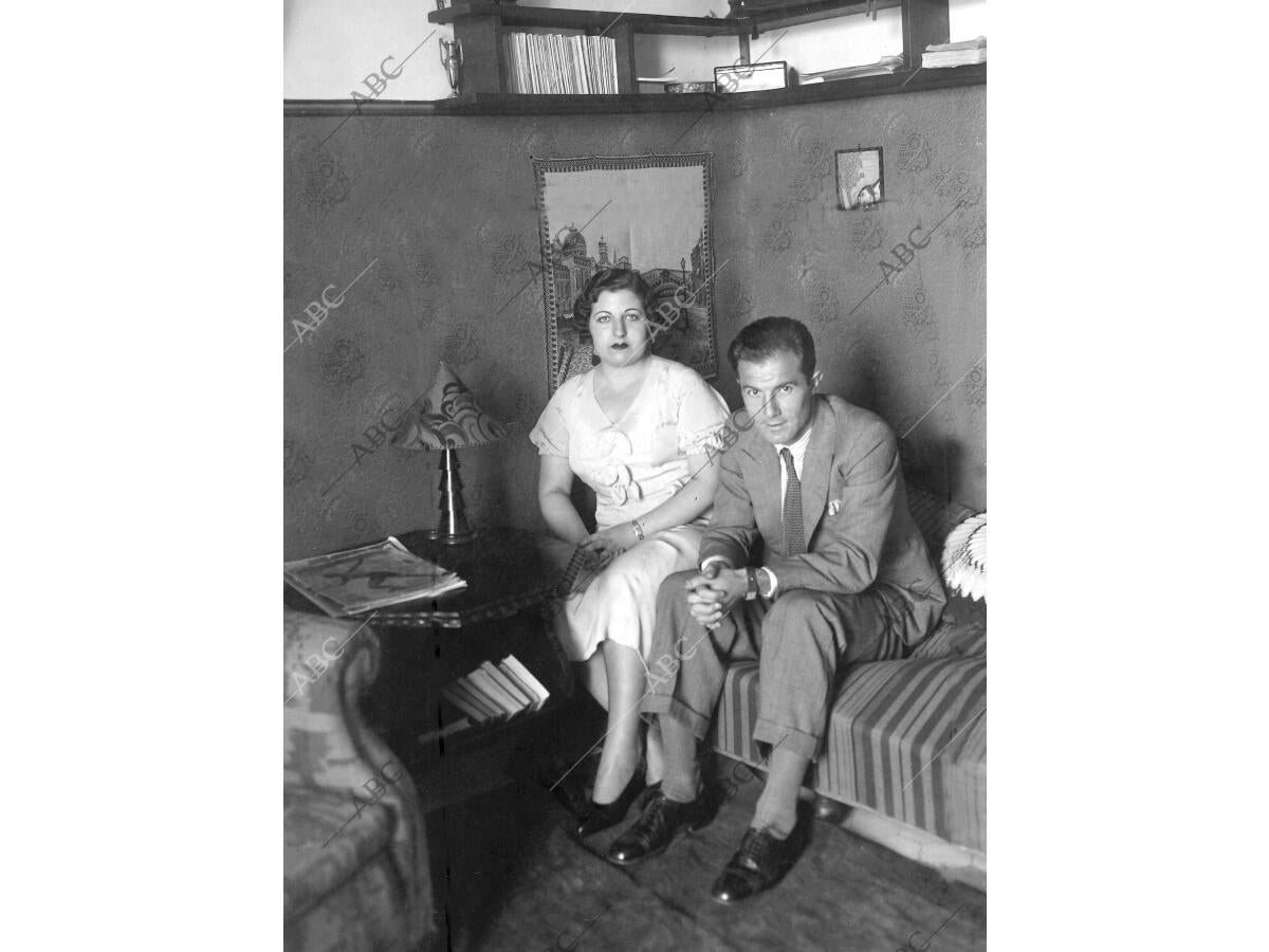 Jacinto Quincoces con su esposa en su casa - Archivo ABC