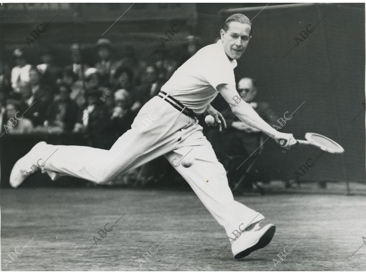Gottfried Von Cramm disputando la semifinal del campeonato de Wimbledon ...