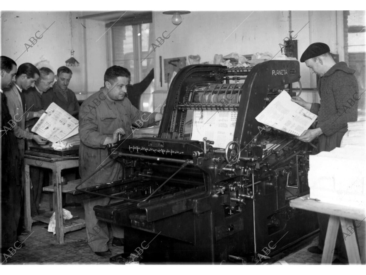 Vista de la imprenta donde se Hacen las Cartillas y Publicaciones para los... - Archivo ABC