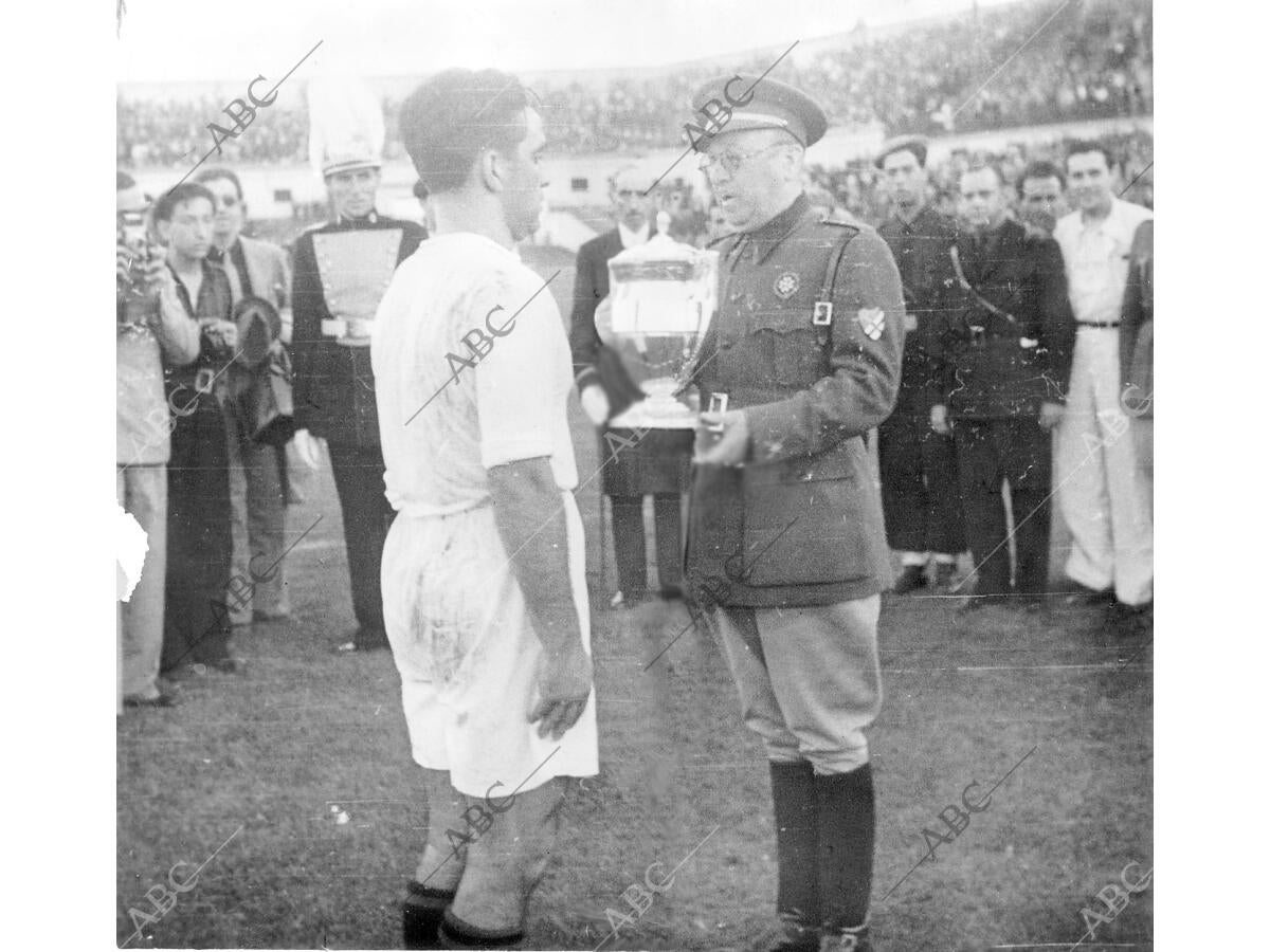 El general Moscardó presidente del comité olímpico nacional de Deportes ...