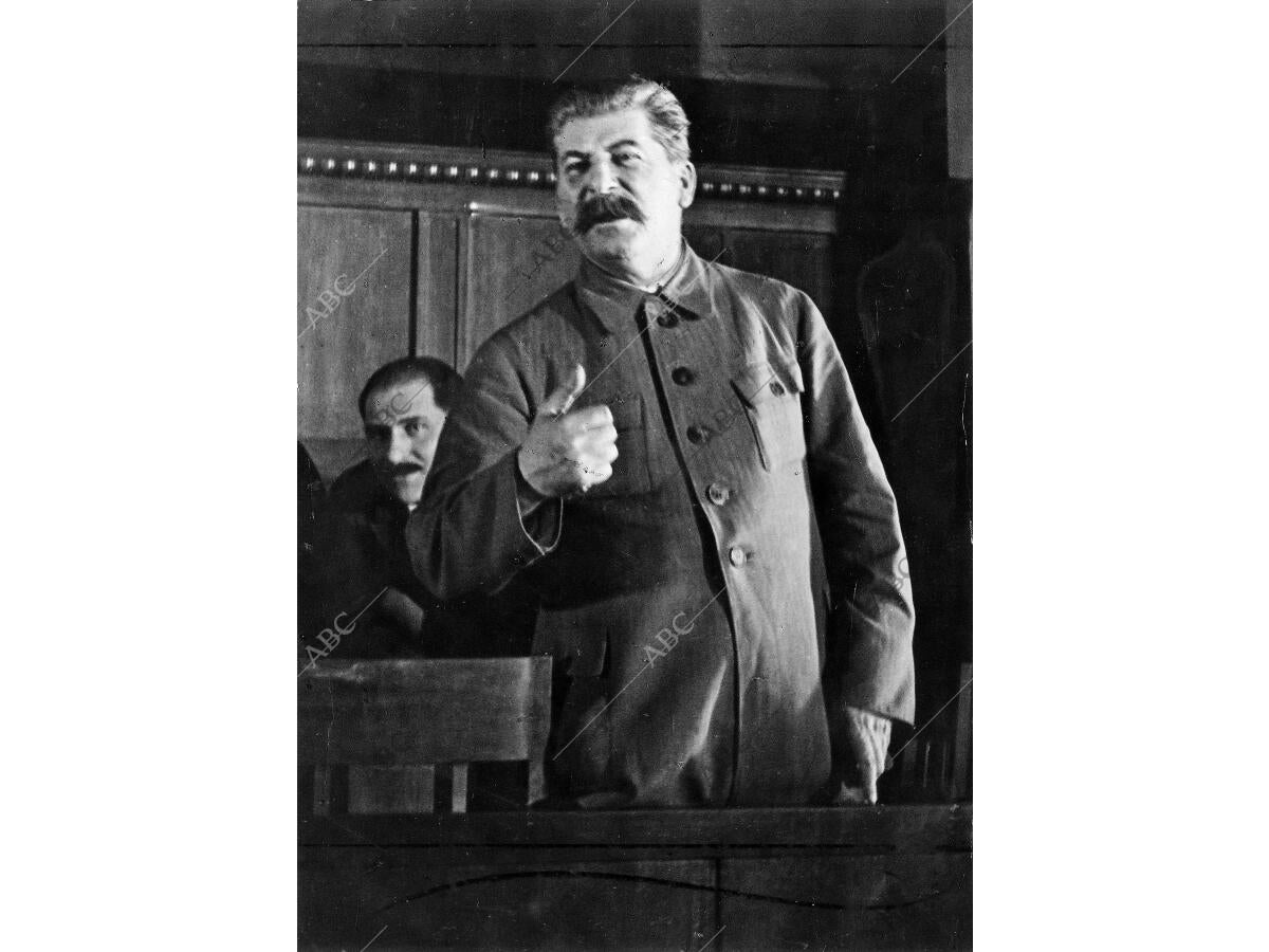 Stalin durante uno de sus Discursos - Archivo ABC