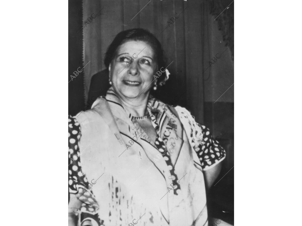 Retrato de Pastora Imperio fechado hacia 1940 - Archivo ABC