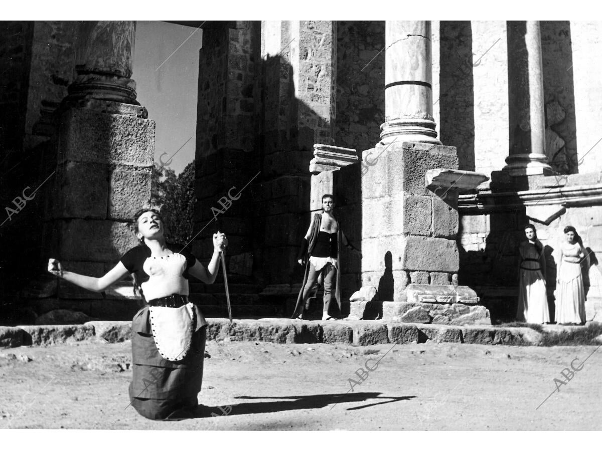 En el Teatro Romano, representación de la tragedia de Séneca «Fedra ...