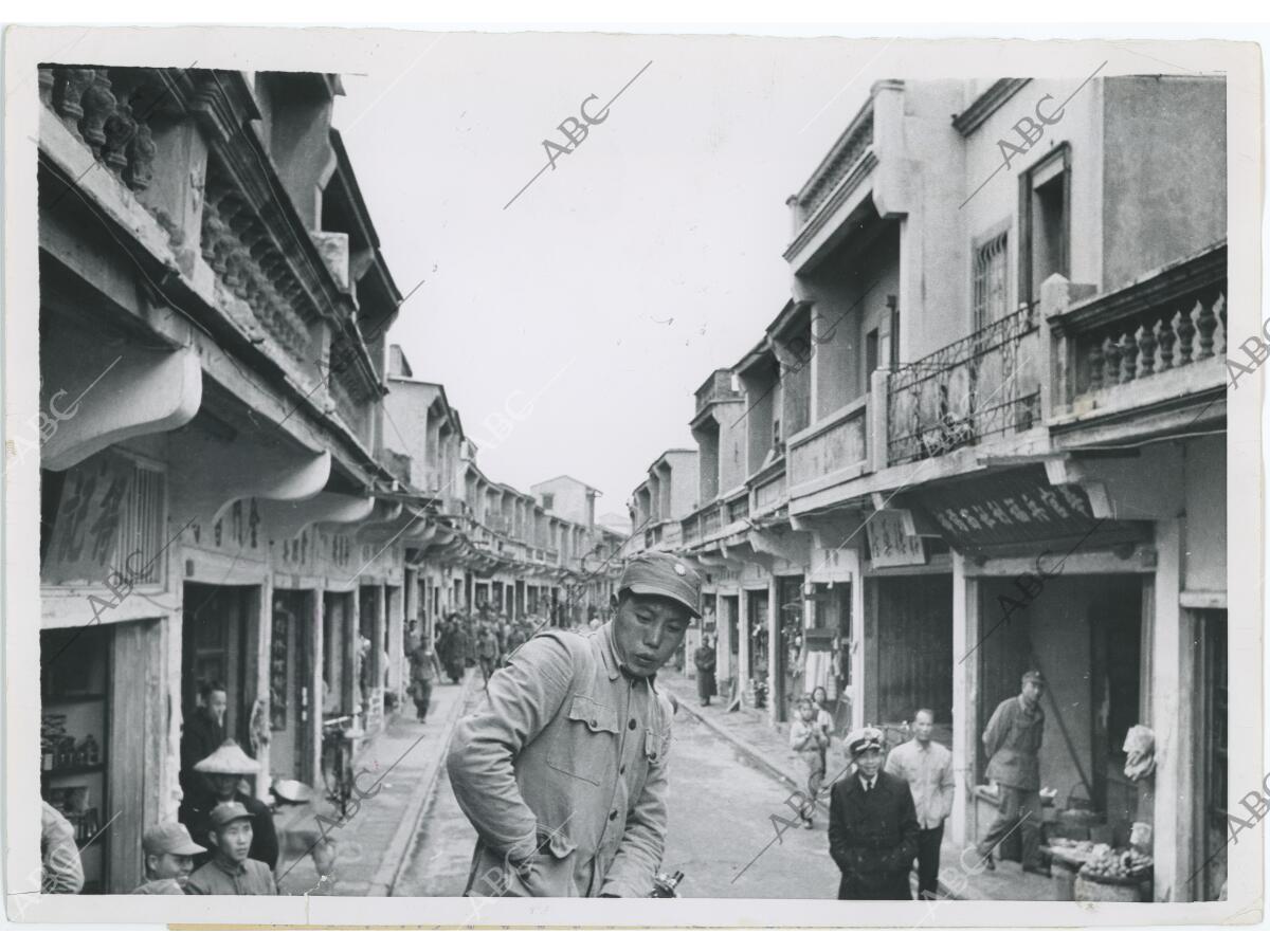 Calle principal de Quemoy, isla que, con la de Matsu, constrituye la ...