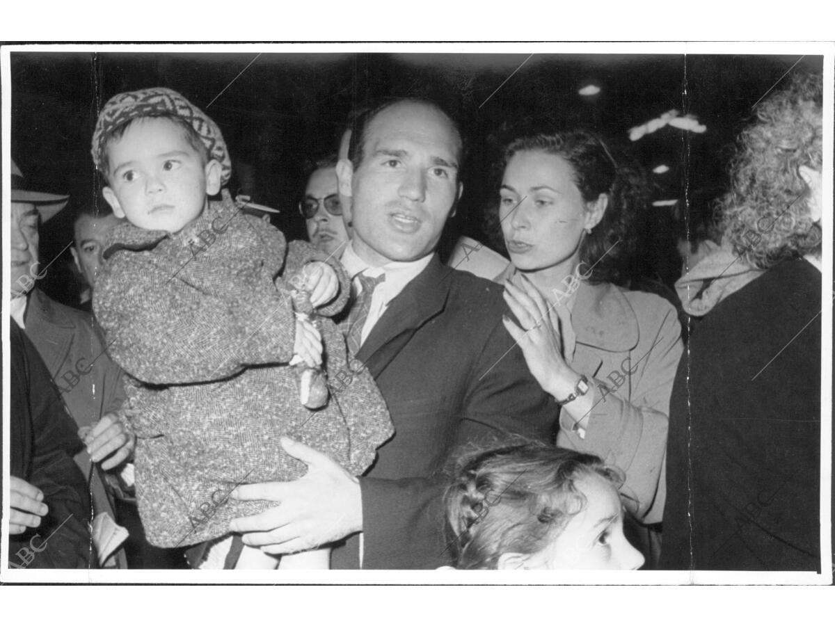 Como complemento de la información publicada en nuestro número de ayer ...