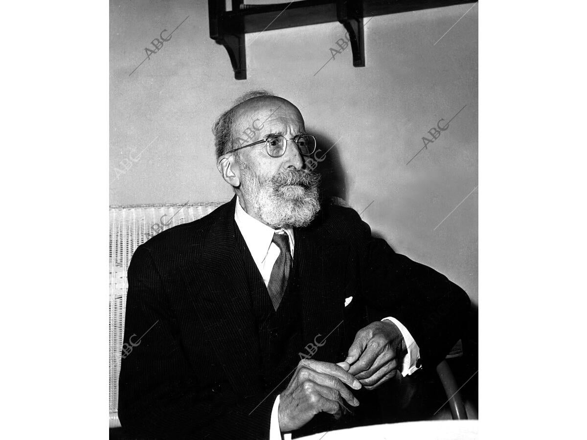 Ramón Menéndez Pidal siempre con su traje - Archivo ABC