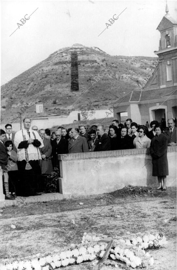 Tras el solemne funeral que Tuvo lugar en Madrid, Conmemorando el 24 ...