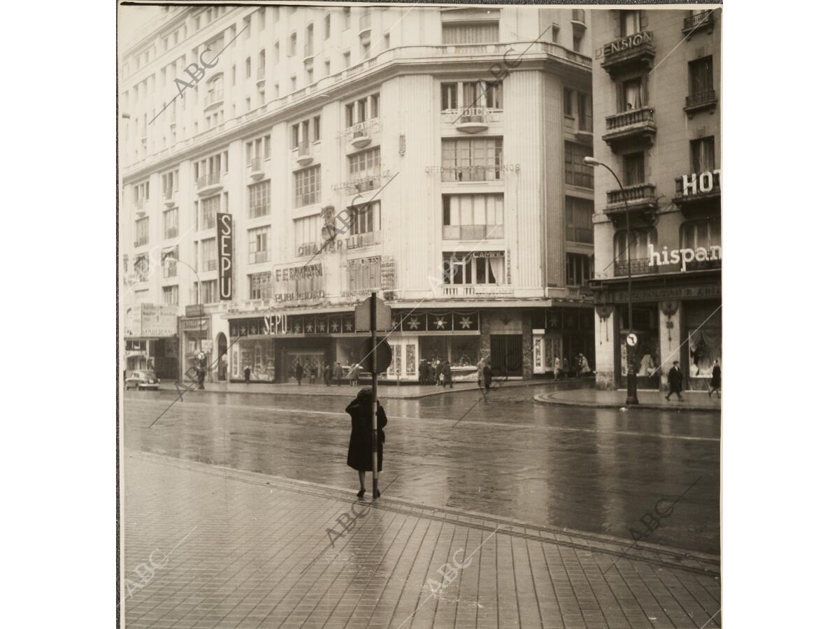 Vista de los Almacenes Sepu en la gran Vía - Archivo ABC