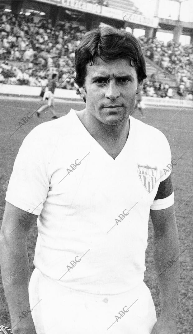 Enrique Lora, jugador de Sevilla - Archivo ABC