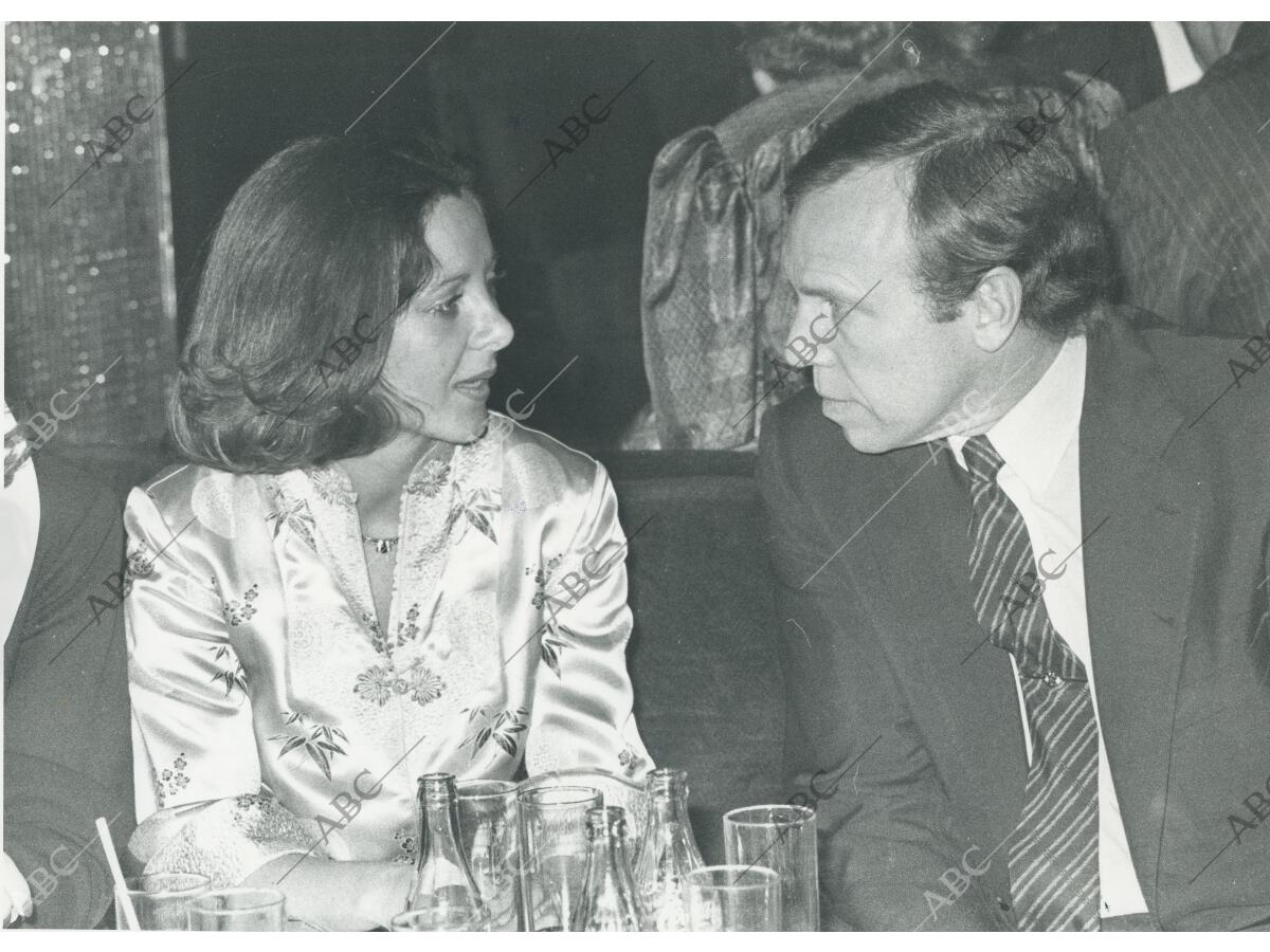 Myriam de la Sierra y Richard Dennis Rew, en la presentación del premio ...
