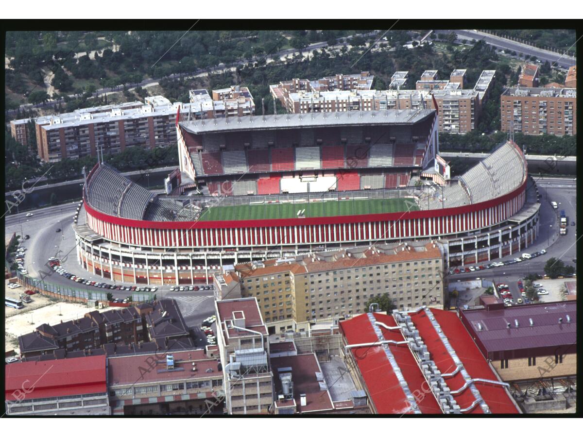 Vista aérea del estadio Vicente Calderón - Archivo ABC