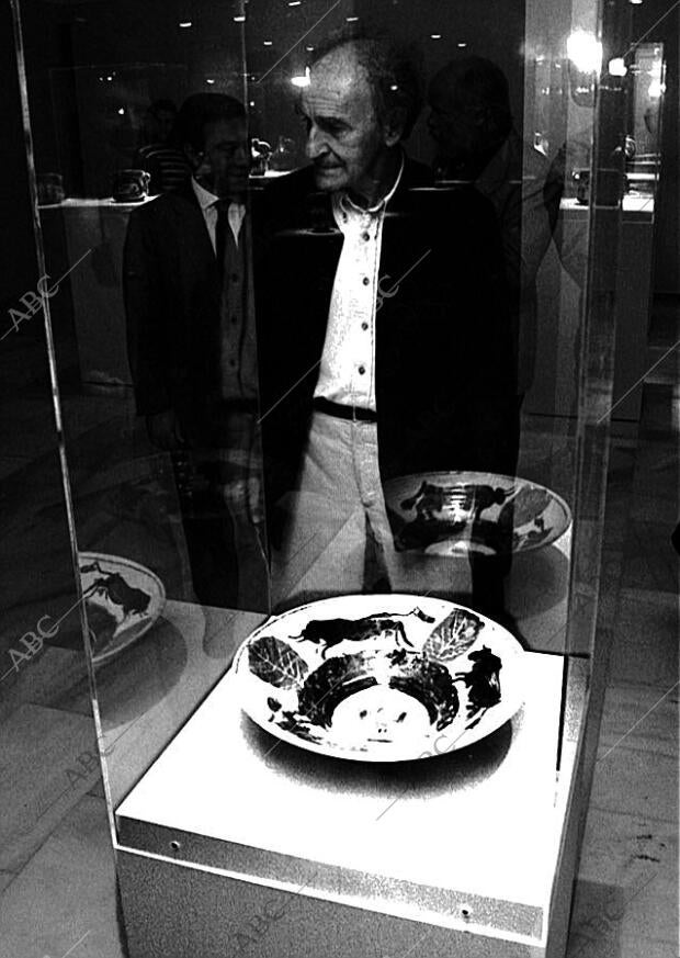 Eduardo Chillida Presente Cerámica Picasso Foto Eduardo Ripoll Archivo Abc