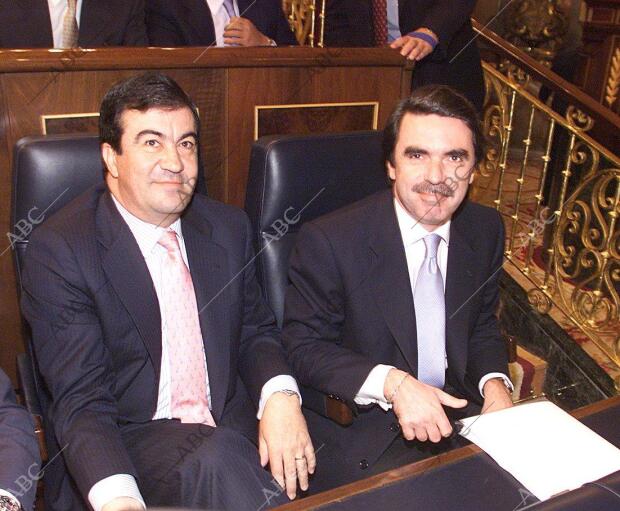 Sesión de investidura de José María Aznar en el Congreso de los ...